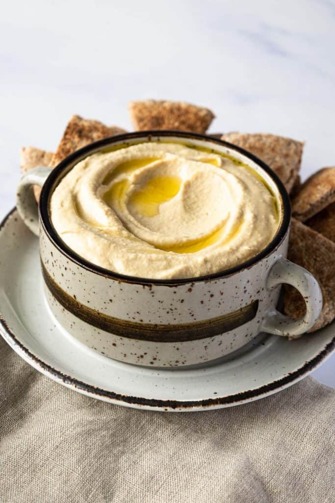 5-Minute Hummus Without Garlic (+ VIDEO) | The Fruity Jem