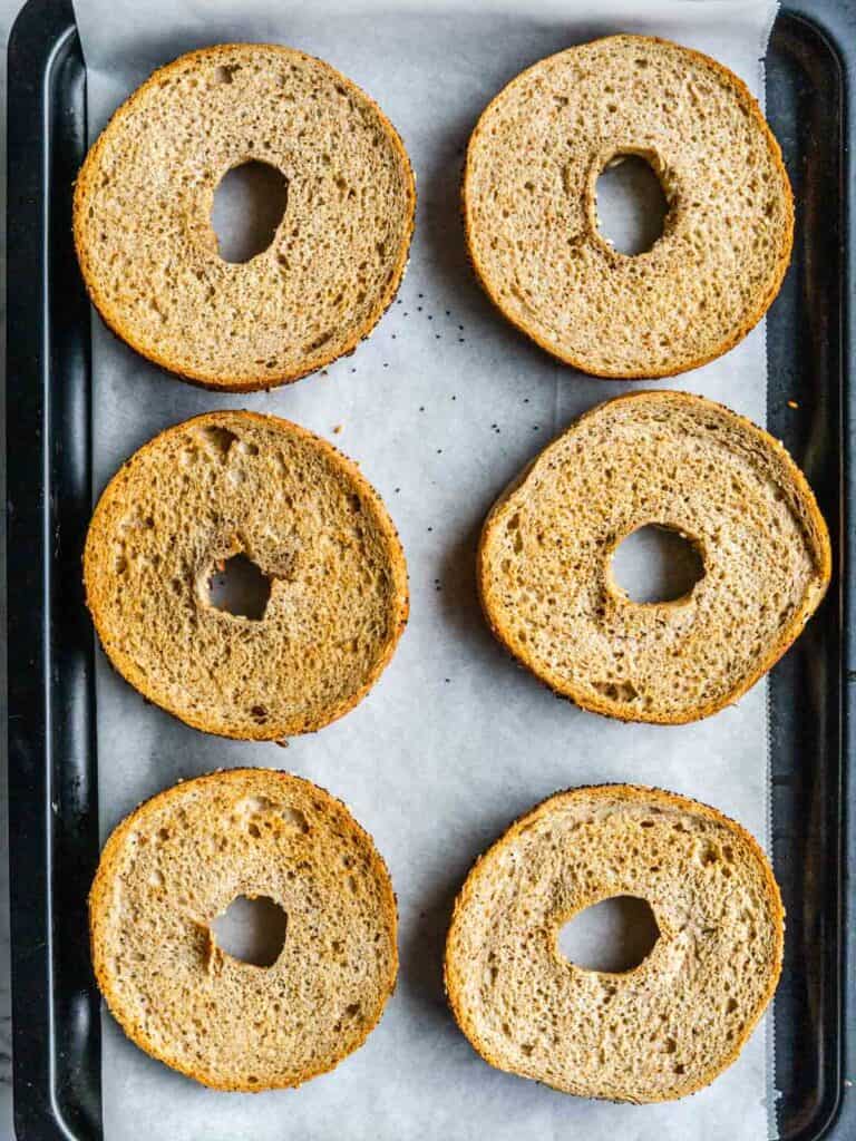 5-Minute Avocado Bagel Sandwich (with Cream Cheese) | The Fruity Jem