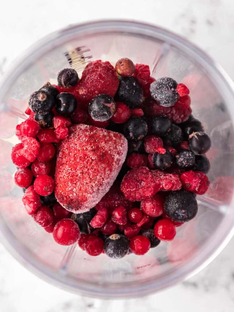 The BEST Acai Breakfast Bowl (in 5 Minutes!) | The Fruity Jem