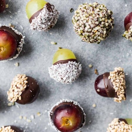 10-Minute Chocolate Covered Grapes Fruit | The Fruity Jem