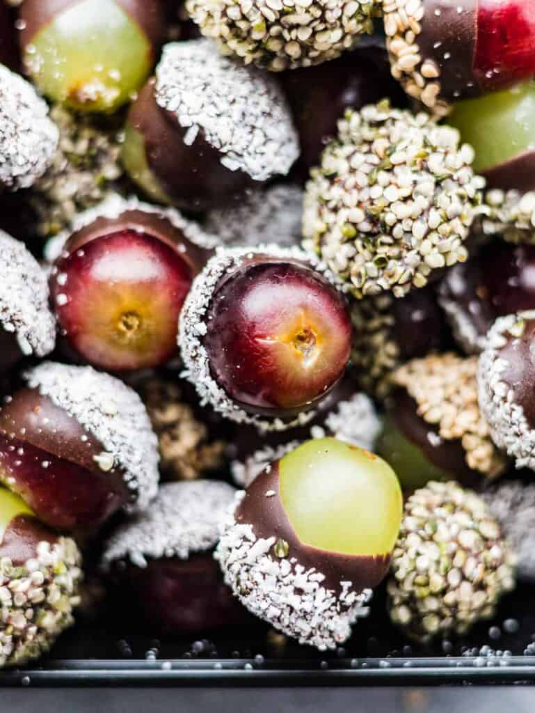 10-Minute Chocolate Covered Grapes Fruit (+ Step-by-Step Photos) | The ...