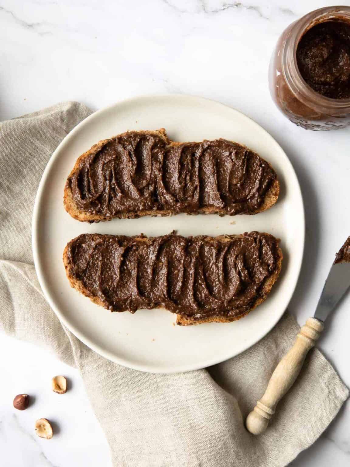 EASY Chocolate Spread with Cocoa Powder & Dates (+ Video) | The Fruity Jem