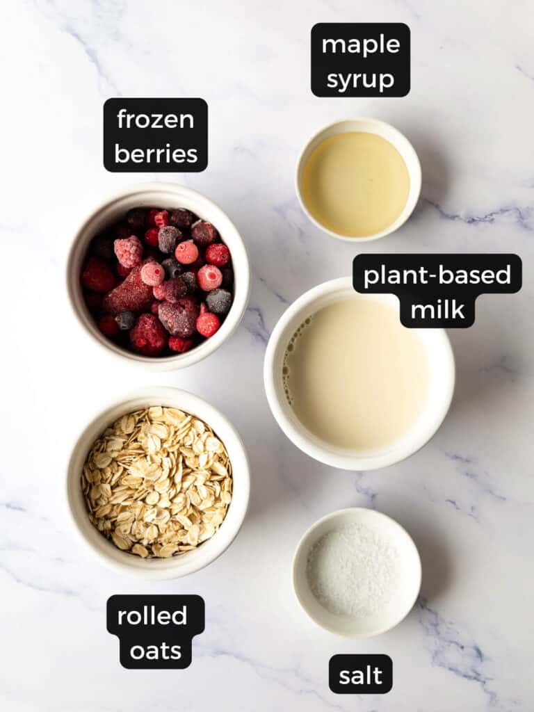 Frozen Fruit Breakfast Overnight Oats (Berries Oatmeal) | The Fruity Jem