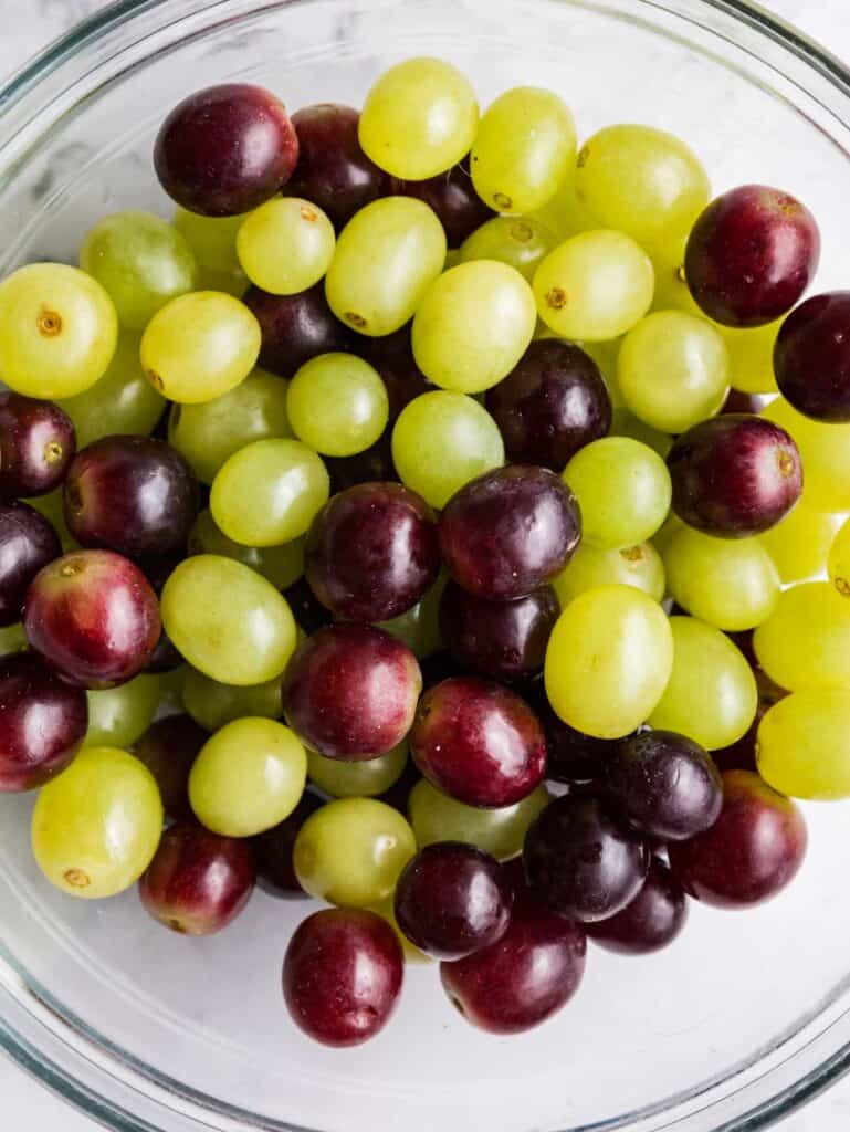 10-Minute Chocolate Covered Grapes Fruit | The Fruity Jem