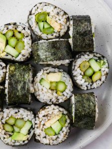 Asparagus Sushi Roll (AAC Sushi Roll + Step-by-step PHOTOS!) | The ...
