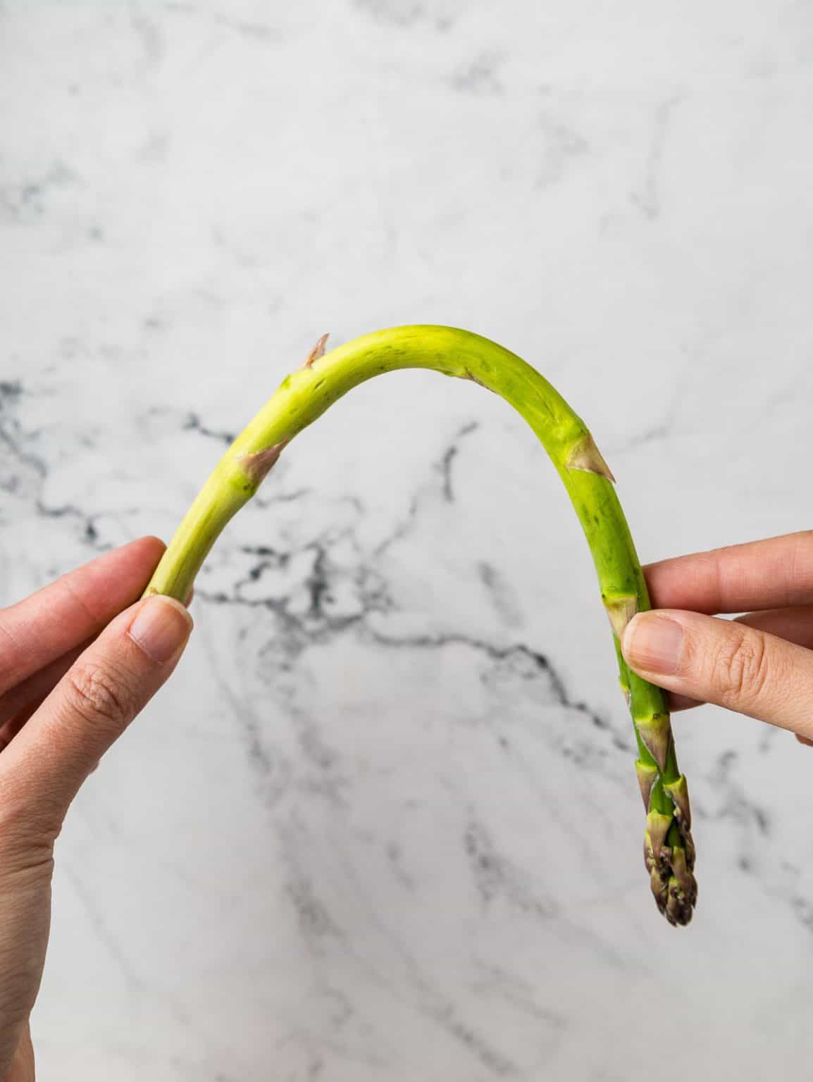 Asparagus Sushi Roll (AAC Sushi Roll + Step-by-step PHOTOS!) | The ...
