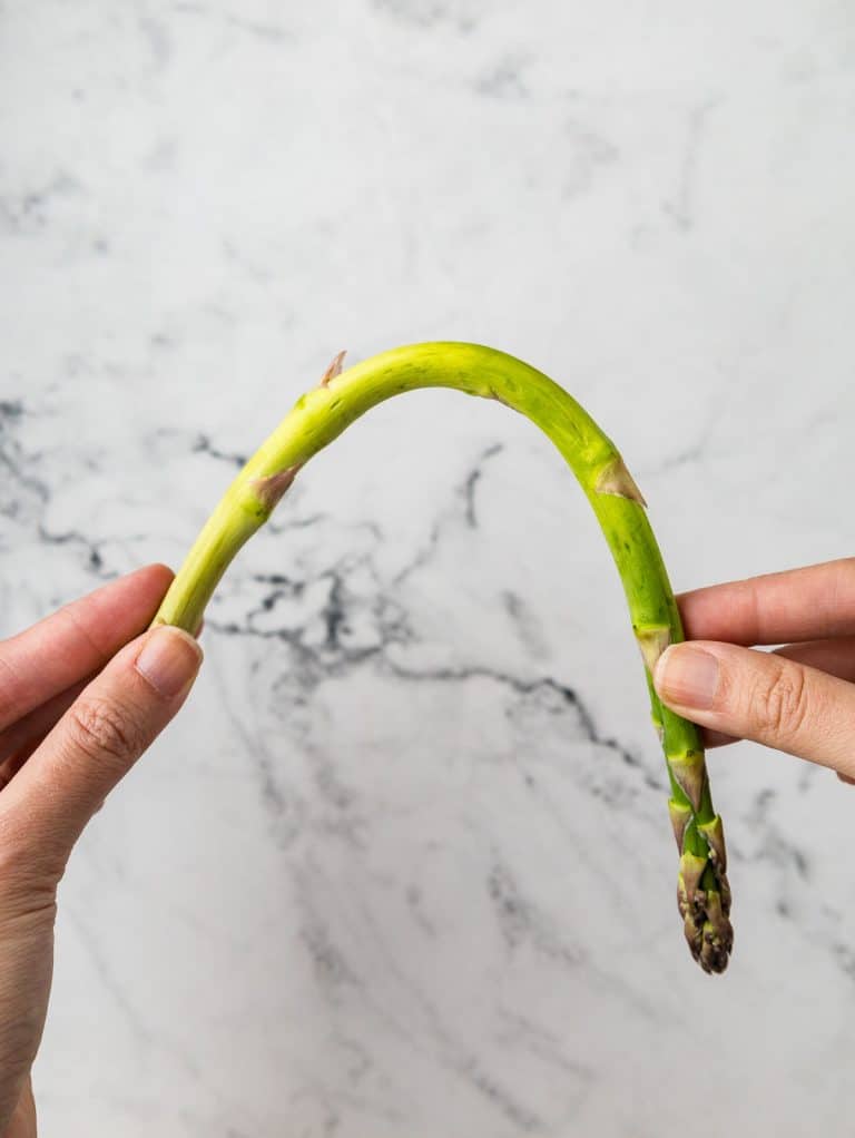 Asparagus Sushi Roll (AAC Sushi Roll + Step-by-step PHOTOS!) | The ...