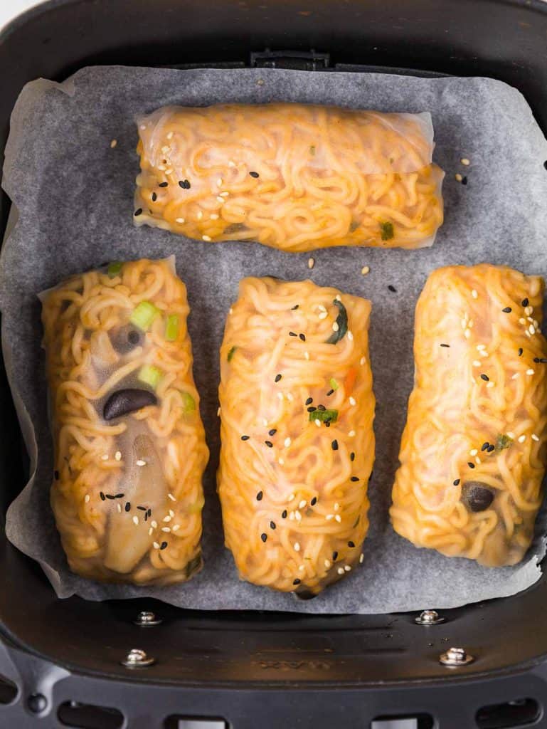 15-Min Spicy Ramen Noodle Spring Rolls (with Rice Paper) | The Fruity Jem