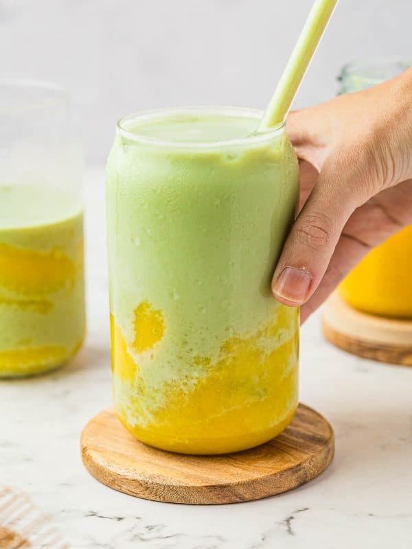 5-Minute Iced Mango Matcha Latte (+ Step-by-step PHOTOS) | The Fruity Jem