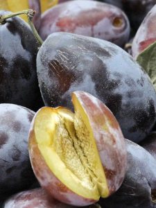 30 Black Fruits: The ULTIMATE List (+ Photos!) | The Fruity Jem