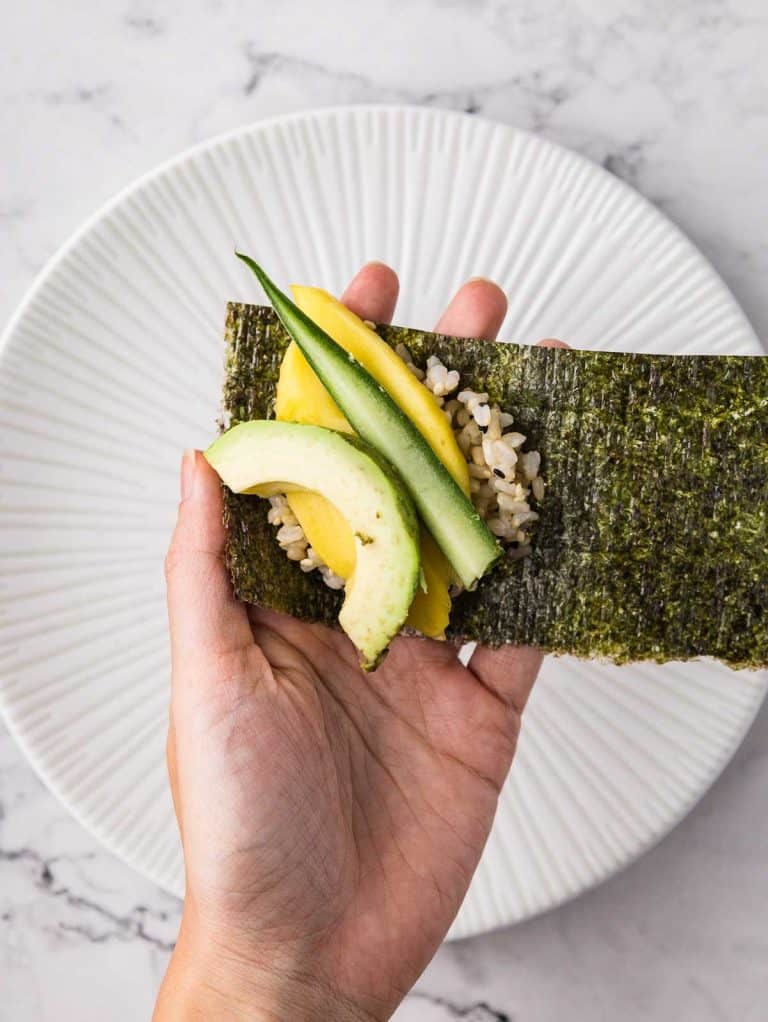 Cut Sushi Roll vs Hand Roll (Maki vs Temaki) | The Fruity Jem